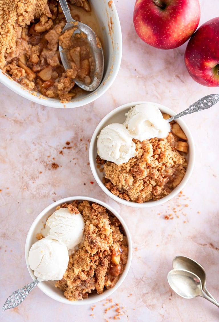 Appel peer crumble toetje uit de oven | Eef Kookt Zo