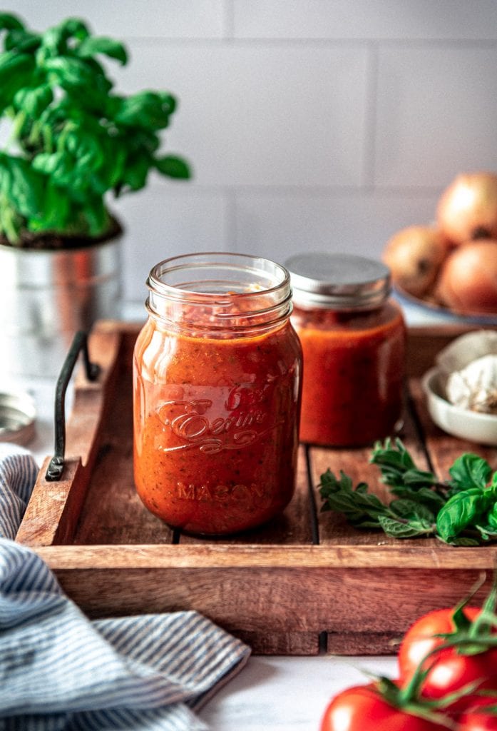 Zelf pizzasaus maken | Eef Kookt Zo