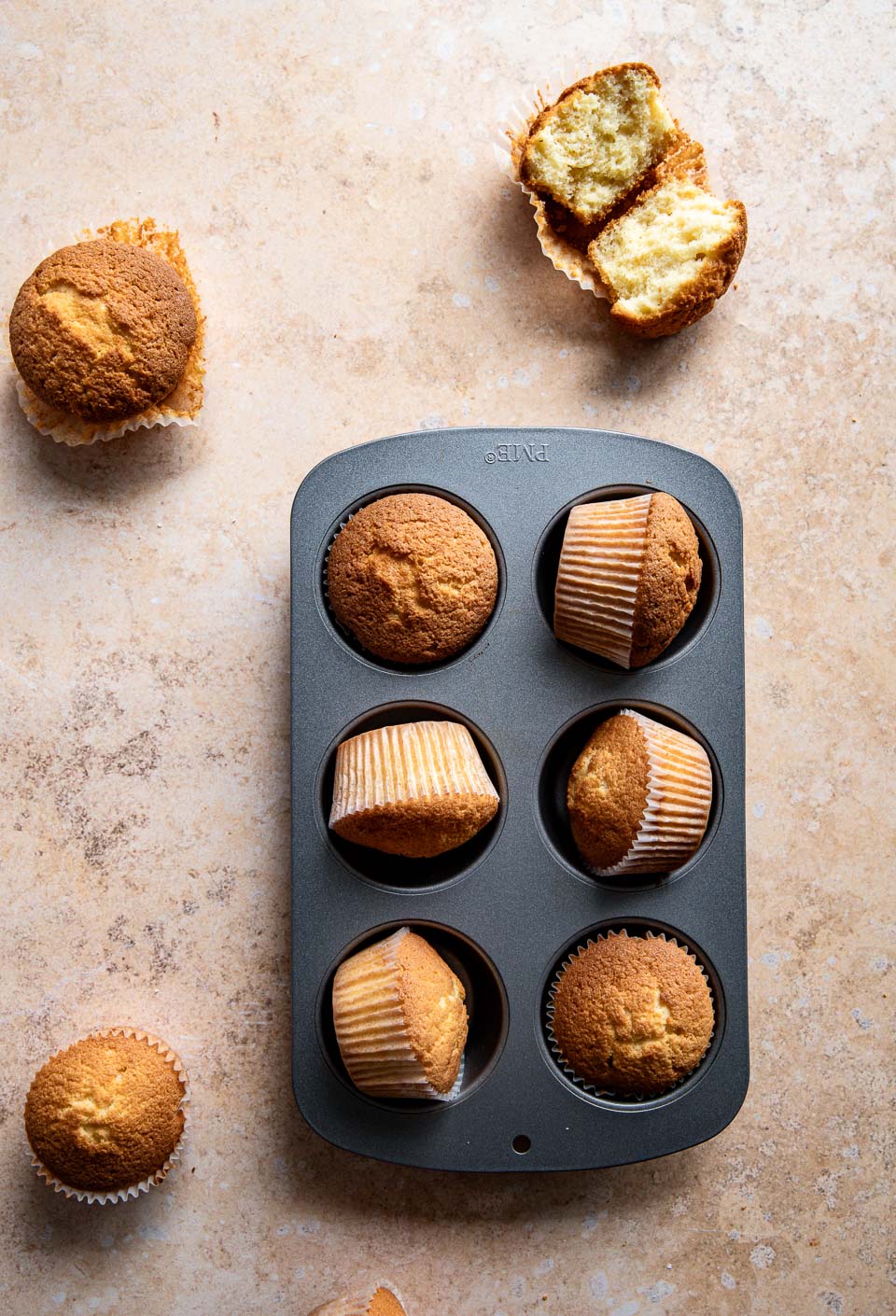 Cupcakes (basisrecept + botercrème) | Eef Kookt Zo