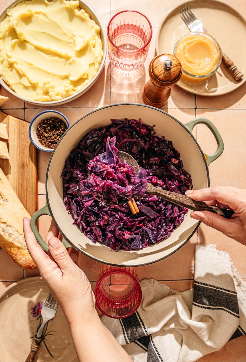 Rode kool met appeltjes | Eef Kookt Zo