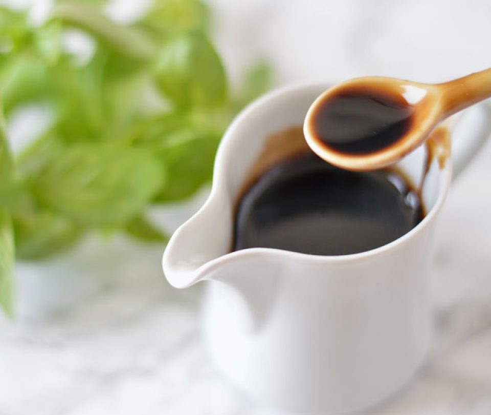 Het recept om zelf balsamico siroop te maken | Eef Kookt Zo